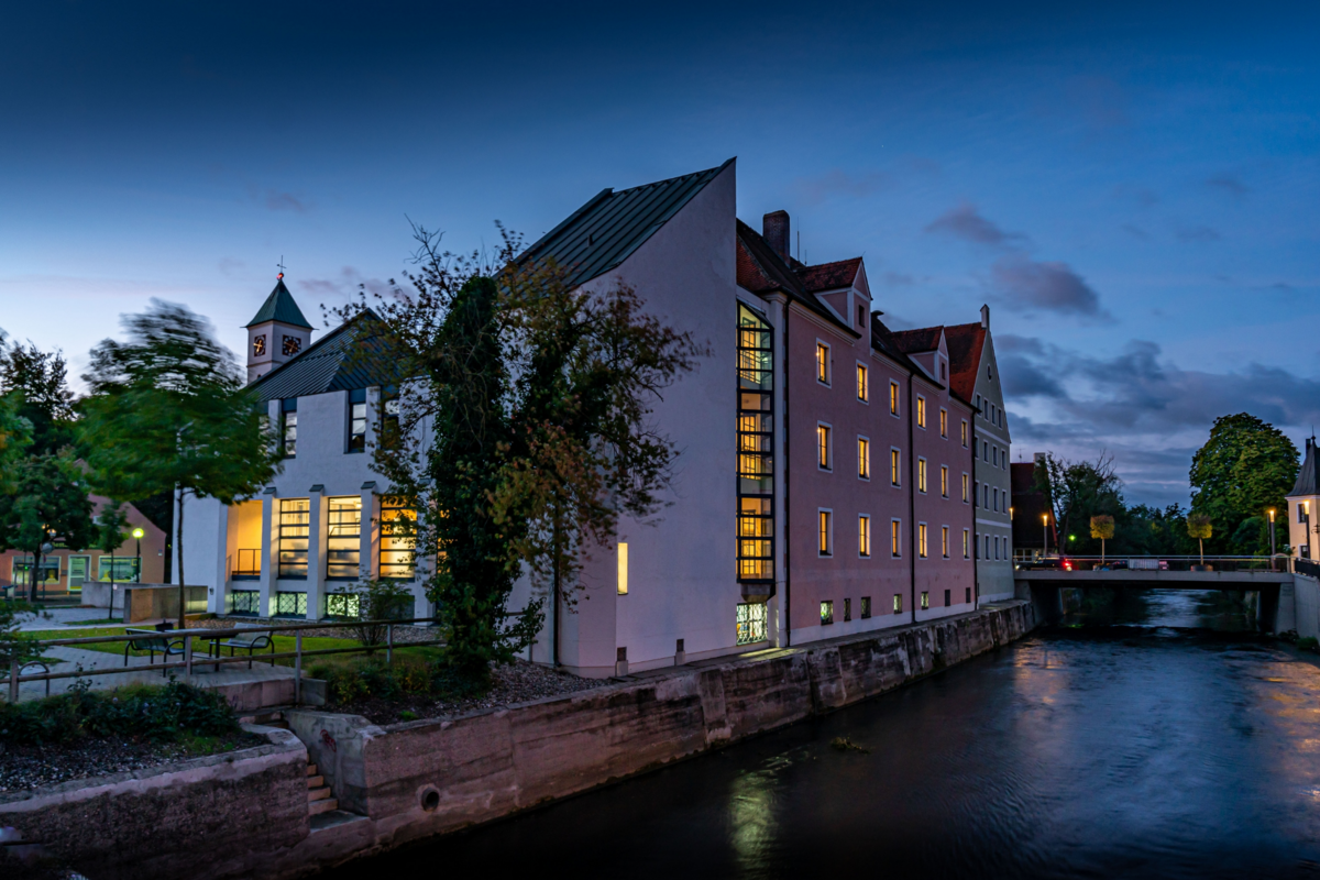 Hallenbad wieder zu regulären Öffnungszeiten geöffnet ...